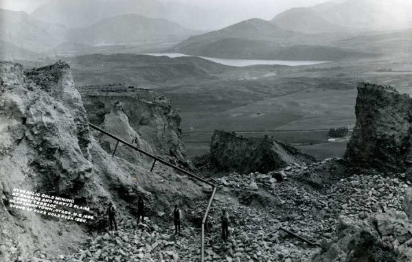 A Short History Lesson - Mahu Whenua